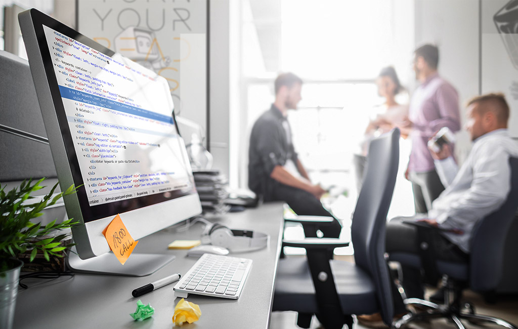 Looking for tech internship? Start a developer career at STRG.